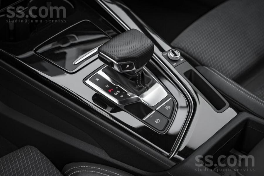 Black Audi A4 2022 in Riga, with an engine capacity of 2.00 L and mileage of 200 thousand km for 23990 €, photo 22 on AUTOMOTO.COM.LV