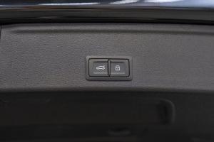Black Audi A4 2022 in Vilnius, with an engine capacity of 2.00 L and mileage of 163 thousand km for 20900 €, photo 21 on AUTOMOTO.COM.LV