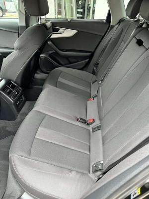 Melns Audi A4 2022 Šauļi, ar dzinēja tilpumu 1.97 L un nobraukumu 140 tūkst. km par 20900 €, foto 12 vietnē AUTOMOTO.COM.LV