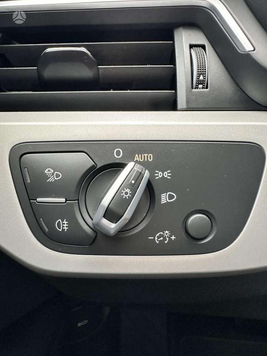 Melns Audi A4 2022 Šauļi, ar dzinēja tilpumu 1.97 L un nobraukumu 140 tūkst. km par 20900 €, foto 18 vietnē AUTOMOTO.COM.LV