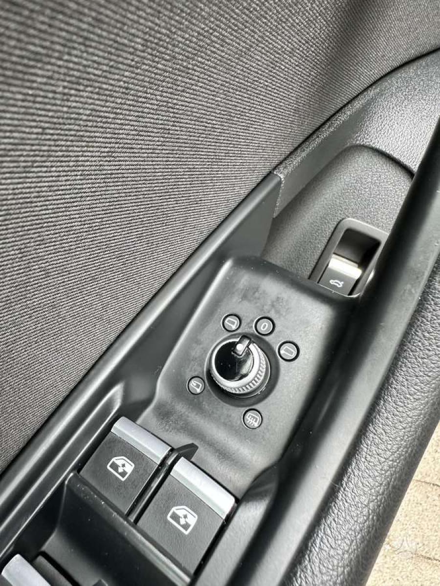 Melns Audi A4 2022 Šauļi, ar dzinēja tilpumu 1.97 L un nobraukumu 140 tūkst. km par 20900 €, foto 19 vietnē AUTOMOTO.COM.LV