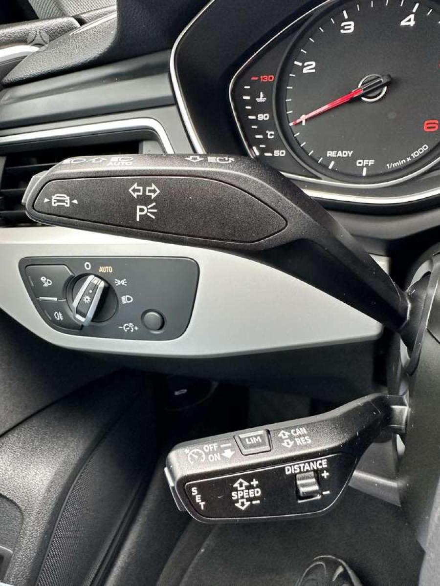 Melns Audi A4 2022 Šauļi, ar dzinēja tilpumu 1.97 L un nobraukumu 140 tūkst. km par 20900 €, foto 23 vietnē AUTOMOTO.COM.LV