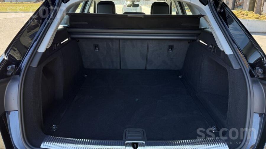 Black Audi A4 2023 in Riga, with an engine capacity of 2.00 L and mileage of 87 thousand km for 28490 €, photo 13 on AUTOMOTO.COM.LV