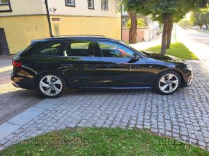 Melns Audi A4 2023 Tallina, ar dzinēja tilpumu 2.00 L un nobraukumu 99 tūkst. km par 31750 €, foto 5 vietnē AUTOMOTO.COM.LV