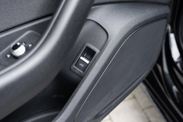 Melns Audi A4 2023 Mārupe, ar dzinēja tilpumu 2.00 L un nobraukumu 174 tūkst. km par 24950 €, foto 9 vietnē AUTOMOTO.COM.LV