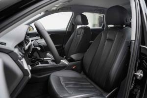 Melns Audi A4 2023 Peetri, ar dzinēja tilpumu 2.00 L un nobraukumu 90 tūkst. km par 22900 €, foto 13 vietnē AUTOMOTO.COM.LV