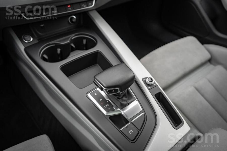 Melns Audi A4 2023 Rīga, ar dzinēja tilpumu 2.00 L un nobraukumu 190 tūkst. km par 24500 €, foto 24 vietnē AUTOMOTO.COM.LV