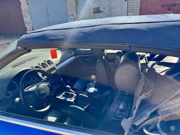 Zils Audi A4 2003 Panevēža, ar dzinēja tilpumu 2.50 L un nobraukumu 330 tūkst. km par 1250 €, foto 5 vietnē AUTOMOTO.COM.LV