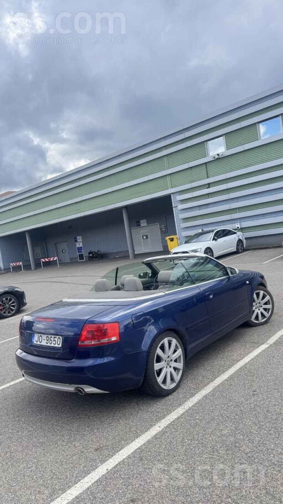 Blue Audi A4 2004 in Riga, with an engine capacity of 1.80 L and mileage of 127 thousand km for 2950 €, photo 5 on AUTOMOTO.COM.LV