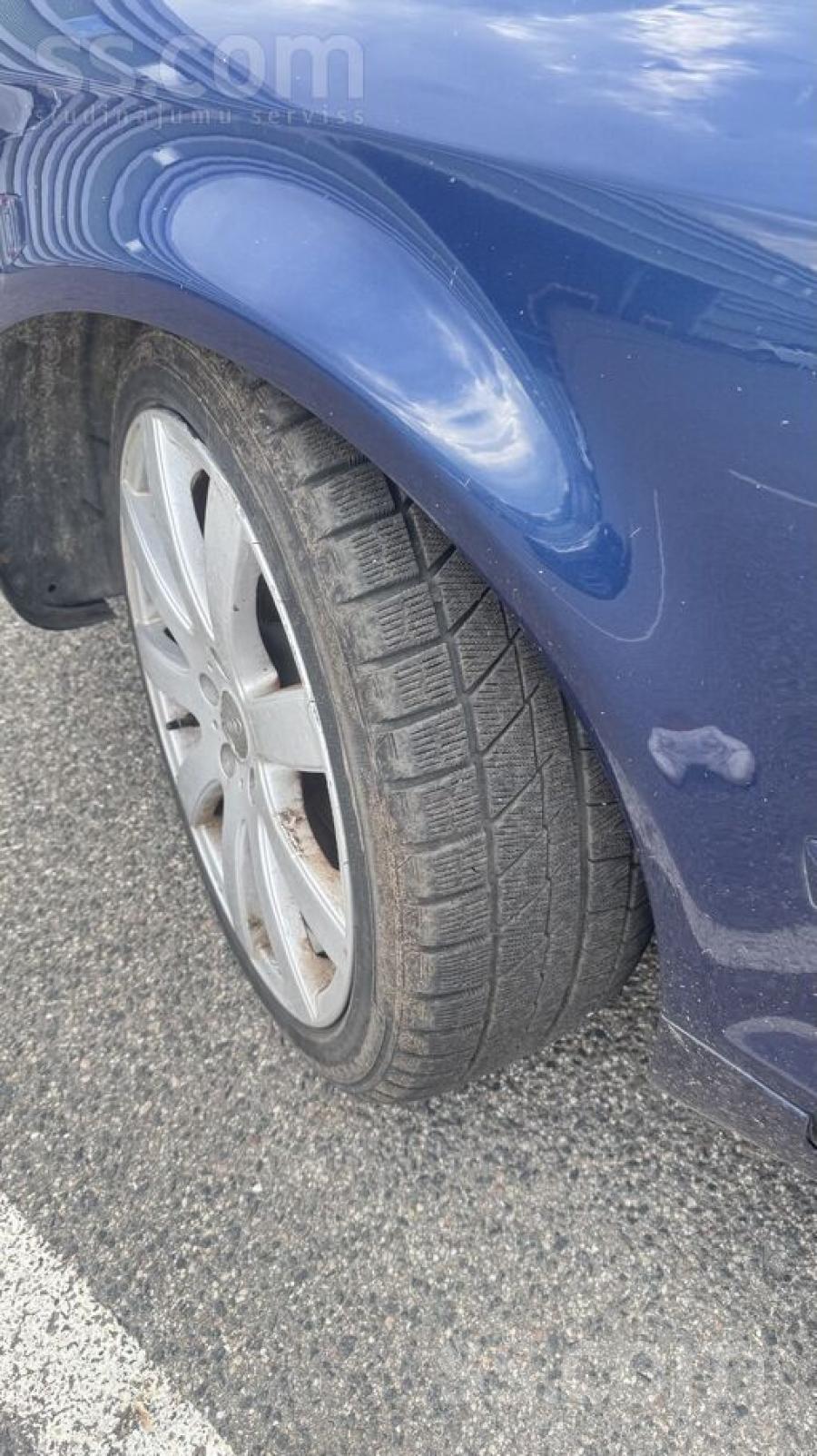 Blue Audi A4 2004 in Riga, with an engine capacity of 1.80 L and mileage of 127 thousand km for 2950 €, photo 13 on AUTOMOTO.COM.LV