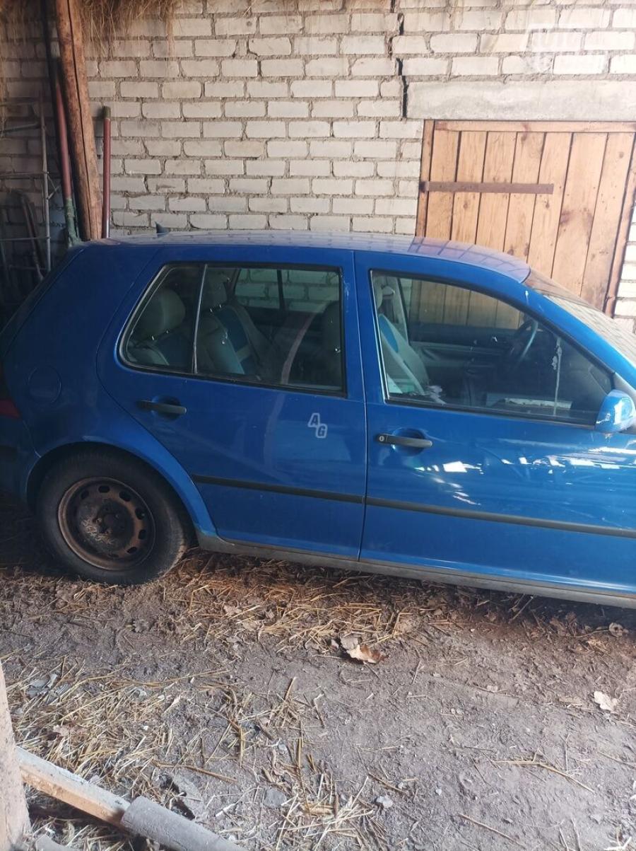 Blue Audi A4 1996 in Lazdijai, with an engine capacity of 1.90 L and mileage of 350 thousand km for 400 €, photo 7 on AUTOMOTO.COM.LV