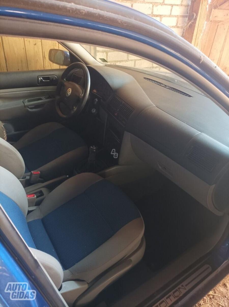 Blue Audi A4 1996 in Lazdijai, with an engine capacity of 1.90 L and mileage of 350 thousand km for 400 €, photo 10 on AUTOMOTO.COM.LV