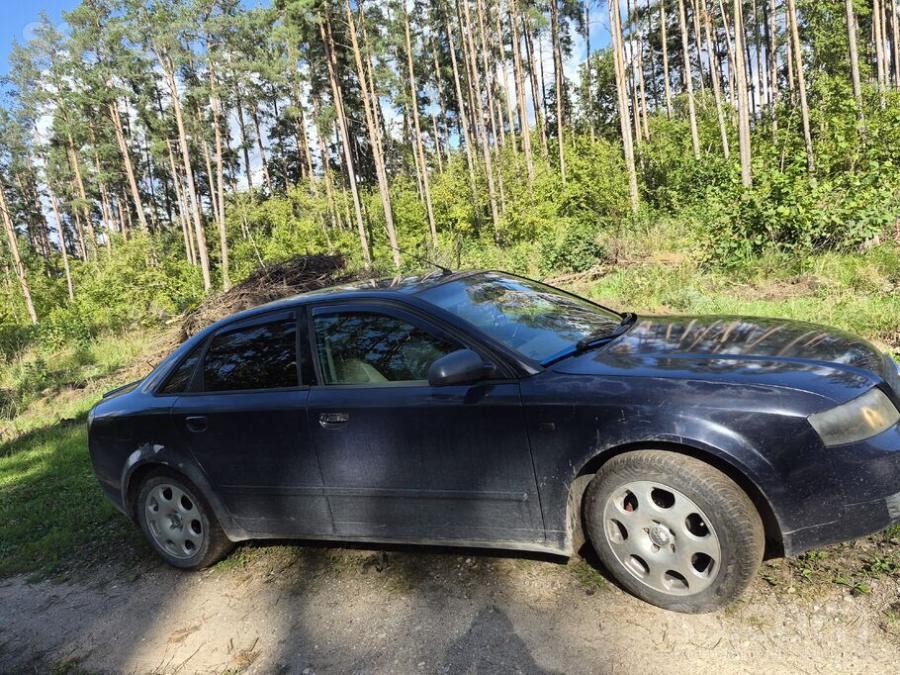 Zils Audi A4 2001 Dobele, ar dzinēja tilpumu 1.90 L un nobraukumu 523 tūkst. km par 1150 €, foto 5 vietnē AUTOMOTO.COM.LV