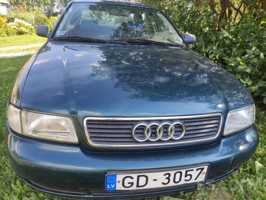 Blue Audi A4 1995 in Saldus, with an engine capacity of 1.60 L and mileage of 346 thousand km for 350 €, photo 1 on AUTOMOTO.COM.LV