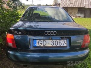 Blue Audi A4 1995 in Saldus, with an engine capacity of 1.60 L and mileage of 346 thousand km for 350 €, photo 2 on AUTOMOTO.COM.LV