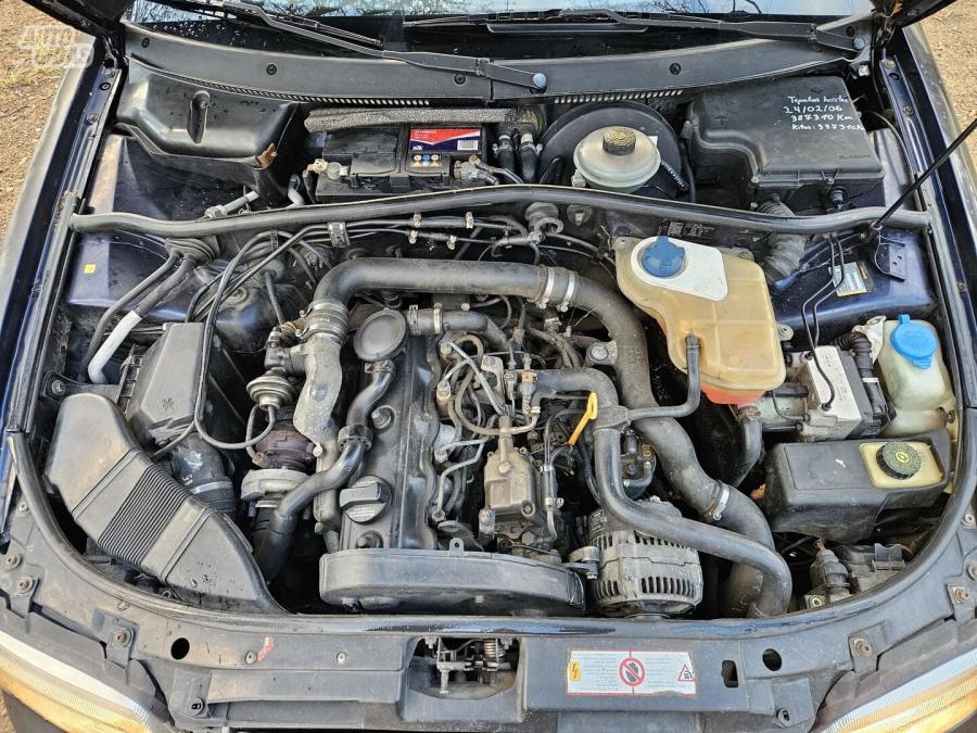 Blue Audi A4 1995 in Prienai, with an engine capacity of 1.90 L and mileage of 394 thousand km for 950 €, photo 9 on AUTOMOTO.COM.LV