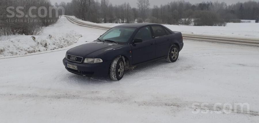 Zils Audi A4 1995 Jēkabpils, ar dzinēja tilpumu 1.80 L un nobraukumu 336 tūkst. km par 550 €, foto 2 vietnē AUTOMOTO.COM.LV