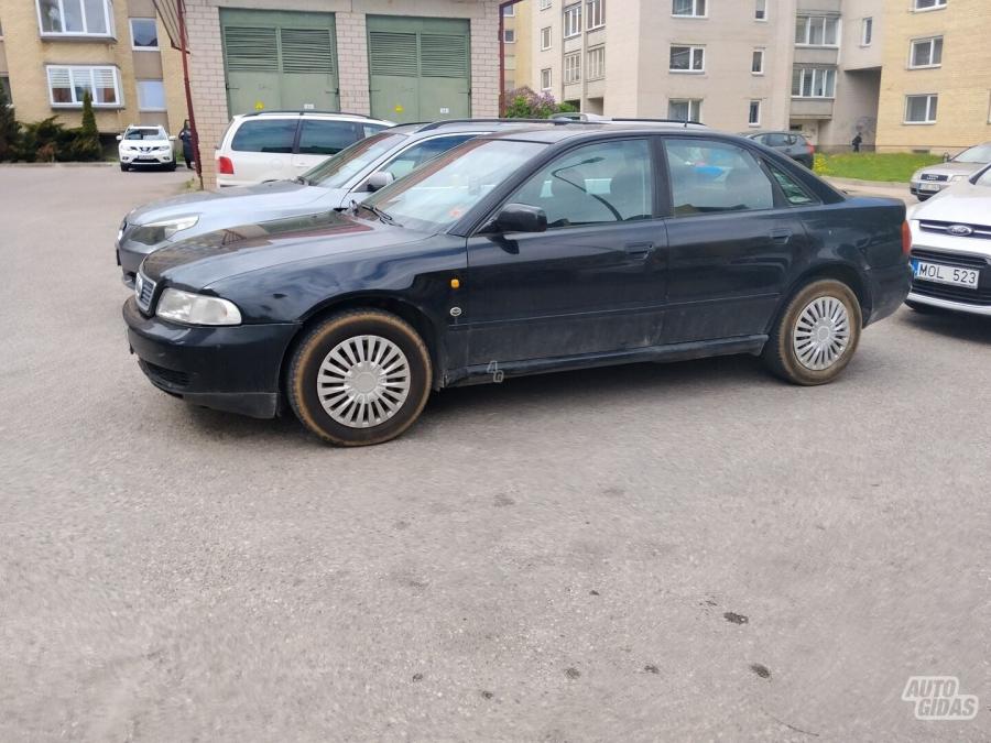 Blue Audi A4 1995 in Utena, with an engine capacity of 1.80 L and mileage of 123 thousand km for 500 €, photo 1 on AUTOMOTO.COM.LV