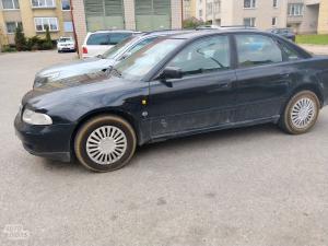 Blue Audi A4 1995 in Utena, with an engine capacity of 1.80 L and mileage of 123 thousand km for 500 €, photo 3 on AUTOMOTO.COM.LV