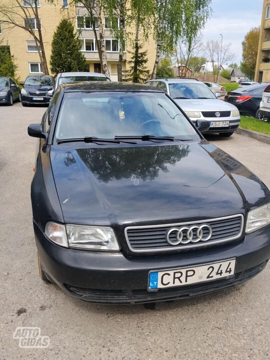 Blue Audi A4 1995 in Utena, with an engine capacity of 1.80 L and mileage of 123 thousand km for 500 €, photo 4 on AUTOMOTO.COM.LV
