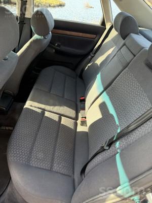 Zils Audi A4 1995 Rīga, ar dzinēja tilpumu 1.80 L un nobraukumu 303 tūkst. km par 1050 €, foto 8 vietnē AUTOMOTO.COM.LV