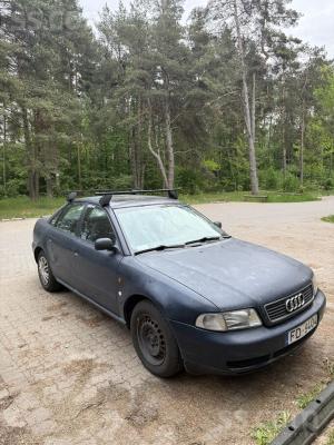Zils Audi A4 1995 Rīga, ar dzinēja tilpumu 1.60 L un nobraukumu 350 tūkst. km par 500 €, foto 3 vietnē AUTOMOTO.COM.LV