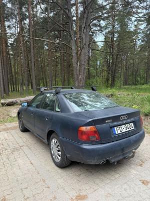 Zils Audi A4 1995 Rīga, ar dzinēja tilpumu 1.60 L un nobraukumu 350 tūkst. km par 500 €, foto 5 vietnē AUTOMOTO.COM.LV