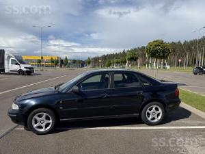 Blue Audi A4 1995 in Riga, with an engine capacity of 1.80 L and mileage of 227 thousand km for 1100 €, photo 4 on AUTOMOTO.COM.LV