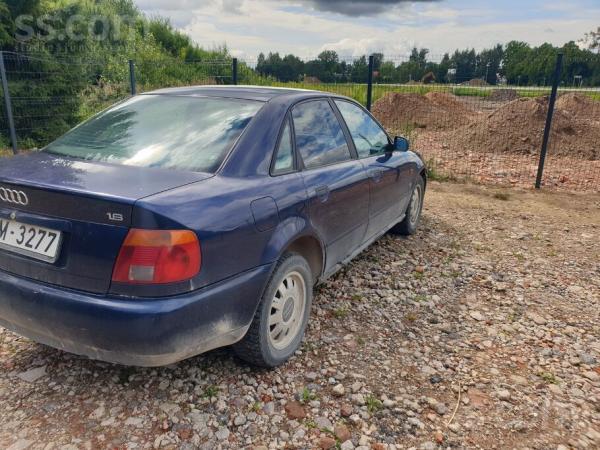 Zils Audi A4 1995 Cēsis, ar dzinēja tilpumu 1.60 L un nobraukumu 321 tūkst. km par 350 €, foto 3 vietnē AUTOMOTO.COM.LV