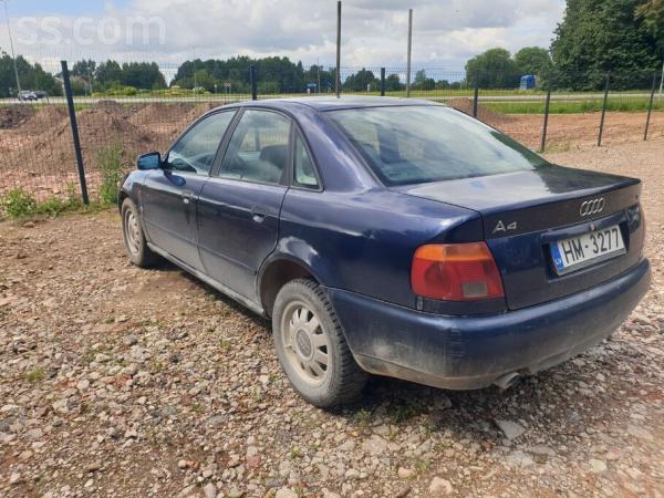 Zils Audi A4 1995 Cēsis, ar dzinēja tilpumu 1.60 L un nobraukumu 321 tūkst. km par 350 €, foto 4 vietnē AUTOMOTO.COM.LV