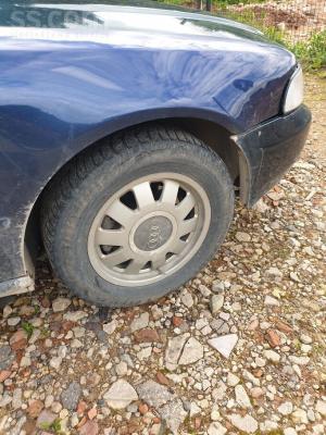 Zils Audi A4 1995 Cēsis, ar dzinēja tilpumu 1.60 L un nobraukumu 321 tūkst. km par 350 €, foto 10 vietnē AUTOMOTO.COM.LV