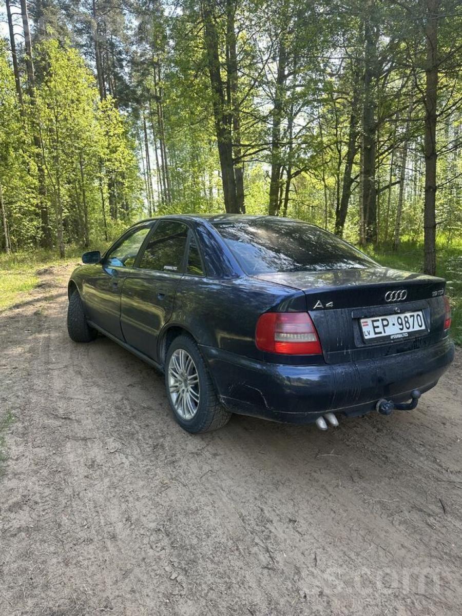Zils Audi A4 1995 Bauska, ar dzinēja tilpumu 1.90 L un nobraukumu 400 tūkst. km par 1100 €, foto 6 vietnē AUTOMOTO.COM.LV