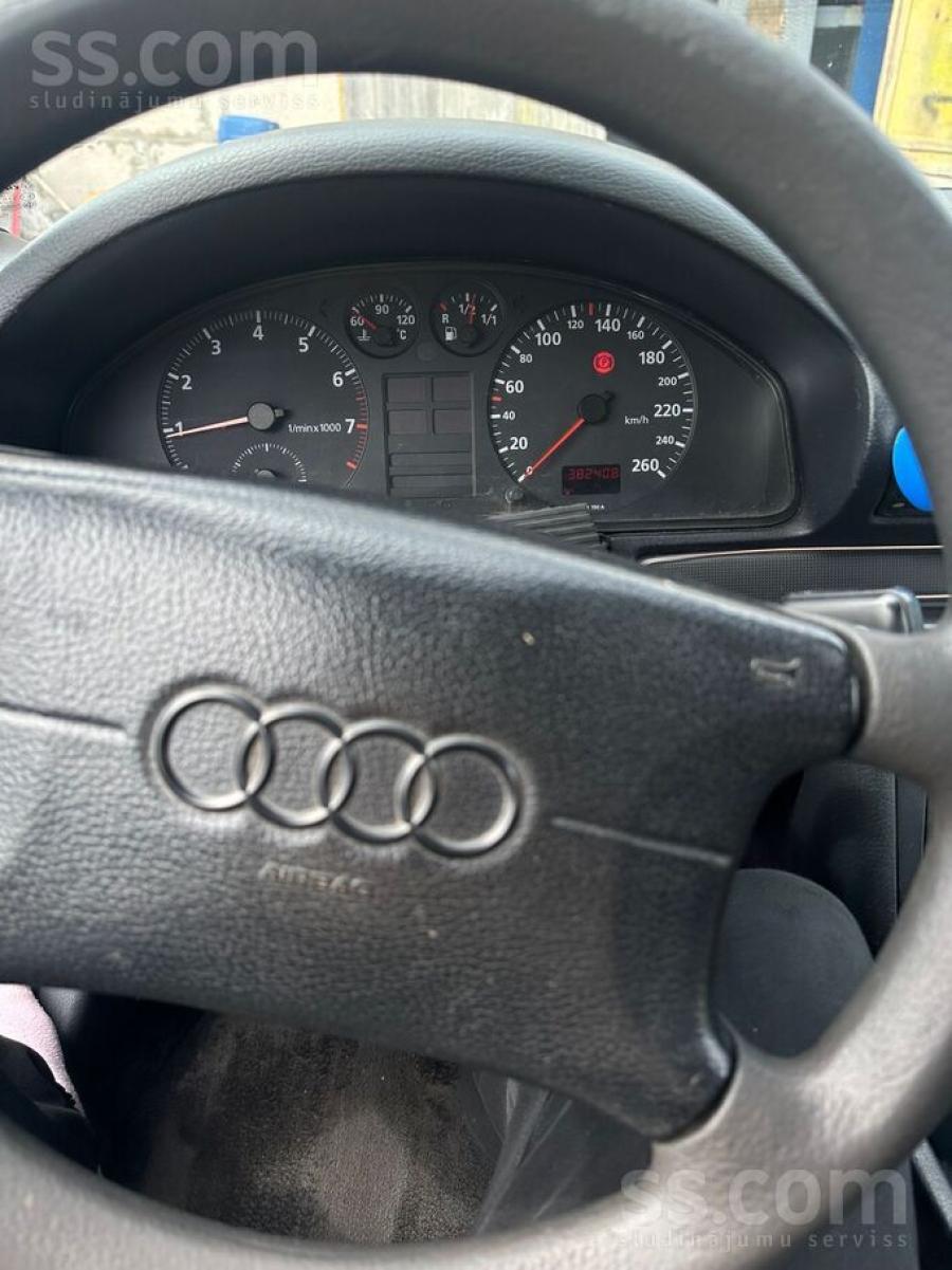 Zils Audi A4 1995 Bauska, ar dzinēja tilpumu 1.90 L un nobraukumu 400 tūkst. km par 1100 €, foto 11 vietnē AUTOMOTO.COM.LV