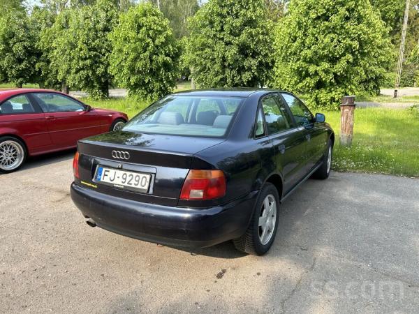Blue Audi A4 1996 in Riga, with an engine capacity of 1.80 L and mileage of 325 thousand km for 835 €, photo 3 on AUTOMOTO.COM.LV