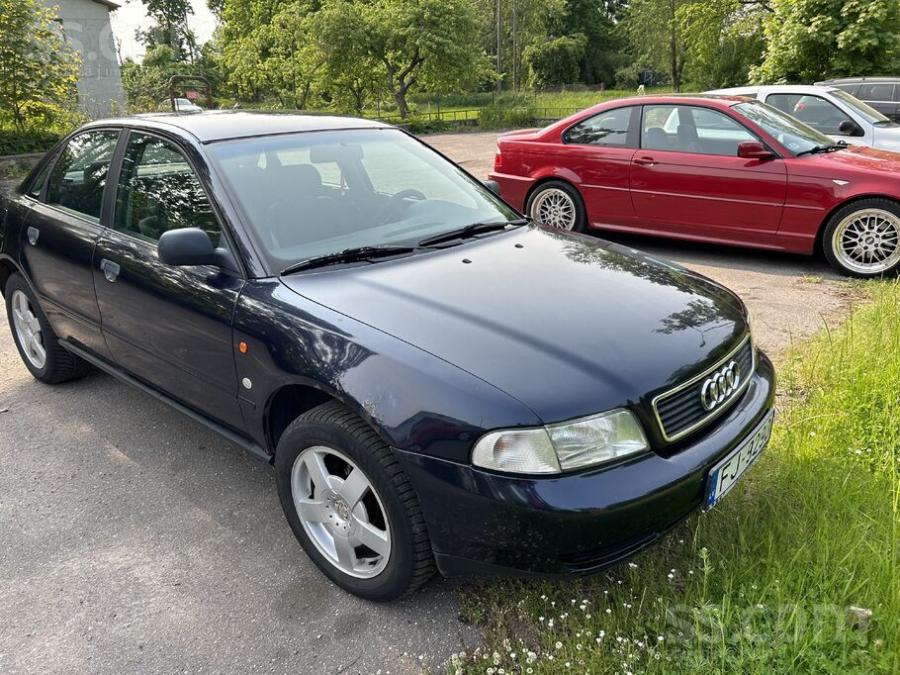 Blue Audi A4 1996 in Riga, with an engine capacity of 1.80 L and mileage of 325 thousand km for 835 €, photo 5 on AUTOMOTO.COM.LV