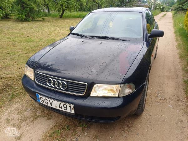 Синий Ауди А4 1996 в Вильнюс, объемом двигателя 1.90 л и пробегом 312 тыс. км за 700 €, фото 2 на AUTOMOTO.COM.LV