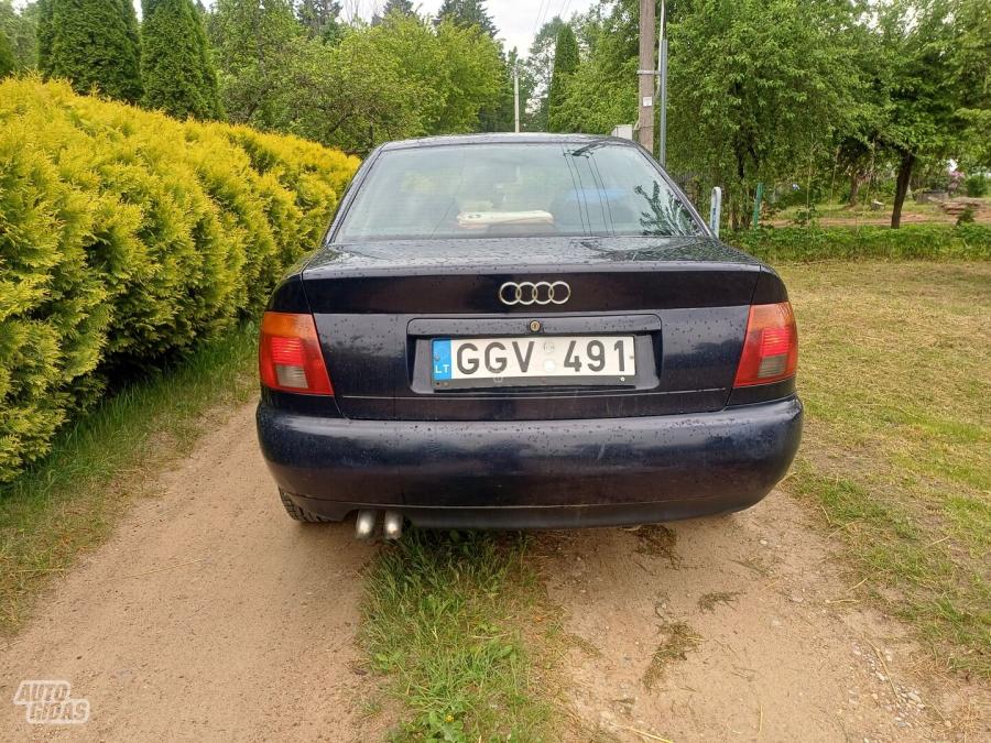 Синий Ауди А4 1996 в Вильнюс, объемом двигателя 1.90 л и пробегом 312 тыс. км за 700 €, фото 9 на AUTOMOTO.COM.LV