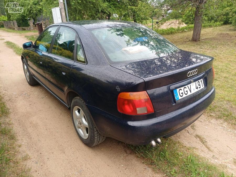 Синий Ауди А4 1996 в Вильнюс, объемом двигателя 1.90 л и пробегом 312 тыс. км за 700 €, фото 10 на AUTOMOTO.COM.LV