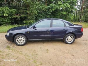 Zils Audi A4 1996 Daugavpils, ar dzinēja tilpumu 1.90 L un nobraukumu 358 tūkst. km par 900 €, foto  vietnē AUTOMOTO.COM.LV