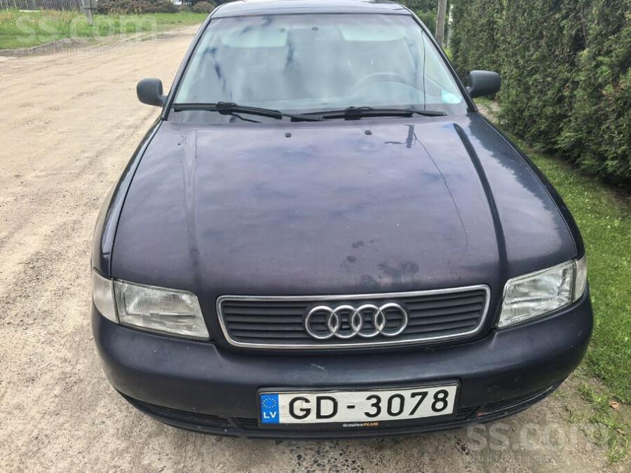 Zils Audi A4 1996 Rīga, ar dzinēja tilpumu 1.80 L un nobraukumu 382 tūkst. km par 1500 €, foto 1 vietnē AUTOMOTO.COM.LV