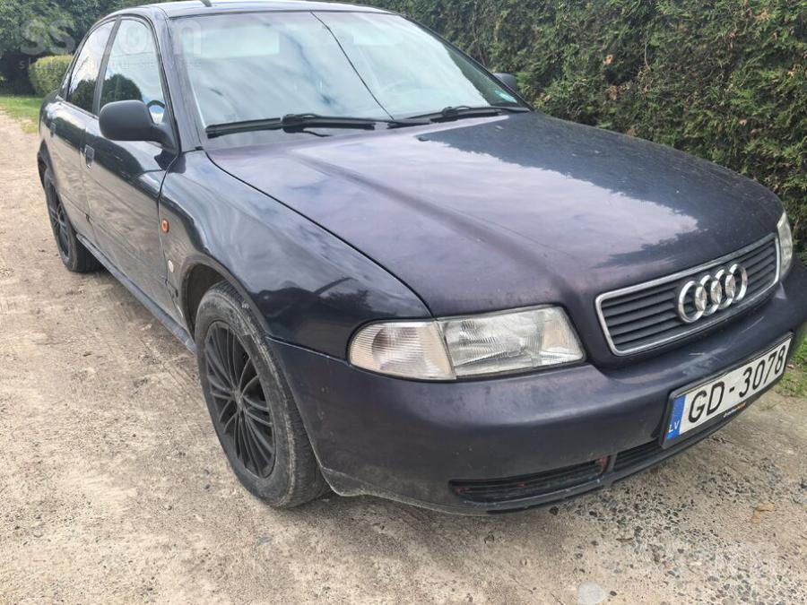 Zils Audi A4 1996 Rīga, ar dzinēja tilpumu 1.80 L un nobraukumu 382 tūkst. km par 1500 €, foto 3 vietnē AUTOMOTO.COM.LV