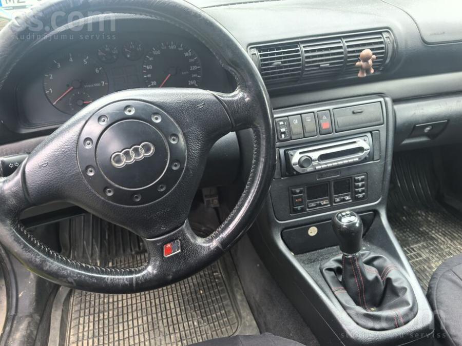 Zils Audi A4 1996 Rīga, ar dzinēja tilpumu 1.80 L un nobraukumu 382 tūkst. km par 1500 €, foto 7 vietnē AUTOMOTO.COM.LV