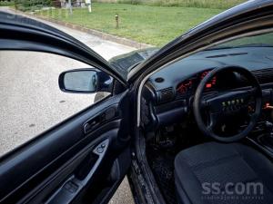 Zils Audi A4 1996 Jēkabpils, ar dzinēja tilpumu 1.90 L un nobraukumu 361 tūkst. km par 1200 €, foto 5 vietnē AUTOMOTO.COM.LV