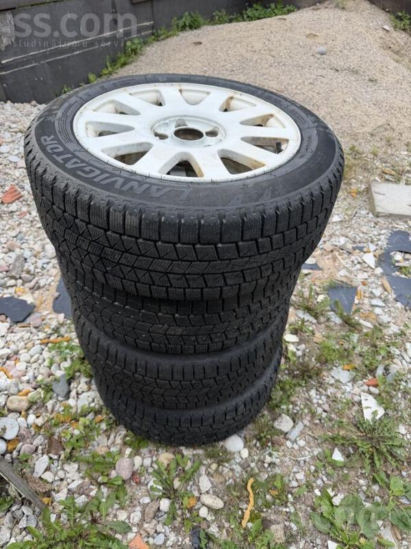 Zils Audi A4 1996 Liepāja, ar dzinēja tilpumu 1.60 L un nobraukumu 220 tūkst. km par 1100 €, foto 8 vietnē AUTOMOTO.COM.LV