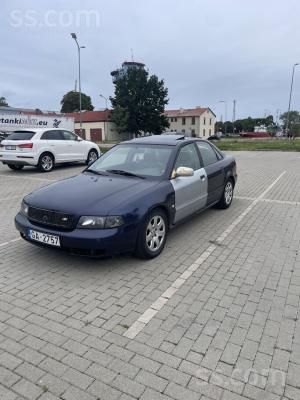 Zils Audi A4 1996 Liepāja, ar dzinēja tilpumu 1.80 L un nobraukumu 248 tūkst. km par 950 €, foto  vietnē AUTOMOTO.COM.LV