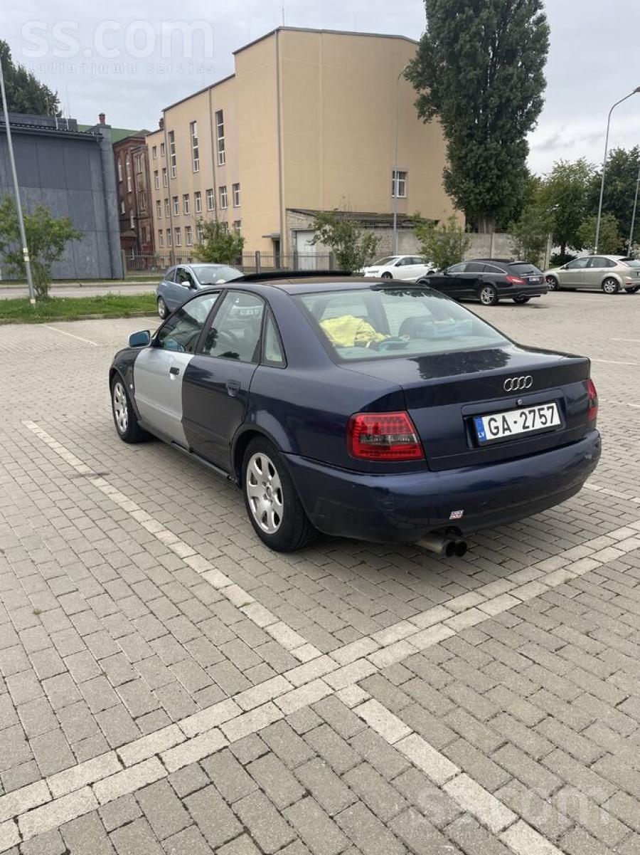 Zils Audi A4 1996 Liepāja, ar dzinēja tilpumu 1.80 L un nobraukumu 248 tūkst. km par 950 €, foto 5 vietnē AUTOMOTO.COM.LV