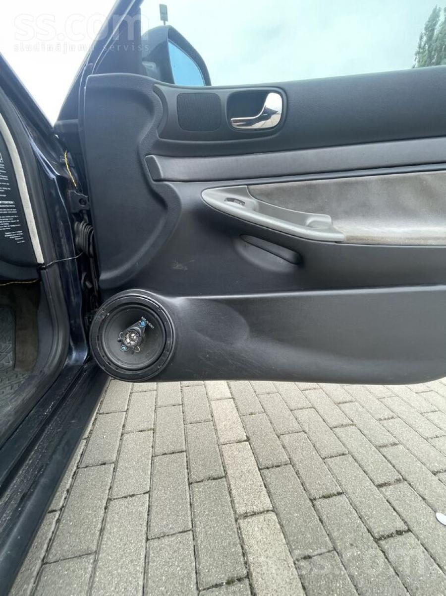 Zils Audi A4 1996 Liepāja, ar dzinēja tilpumu 1.80 L un nobraukumu 248 tūkst. km par 950 €, foto 7 vietnē AUTOMOTO.COM.LV