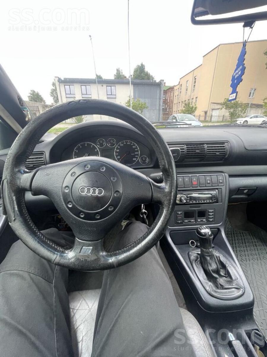 Zils Audi A4 1996 Liepāja, ar dzinēja tilpumu 1.80 L un nobraukumu 248 tūkst. km par 950 €, foto 9 vietnē AUTOMOTO.COM.LV