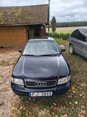 Blue Audi A4 1996 in Valmiera, with an engine capacity of 1.60 L and mileage of 272 thousand km for 600 €, photo 4 on AUTOMOTO.COM.LV