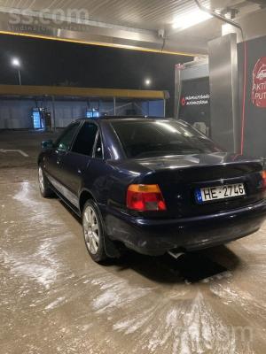 Blue Audi A4 1996 in Aizkraukle, with an engine capacity of 1.80 L and mileage of 317 thousand km for 900 €, photo 5 on AUTOMOTO.COM.LV